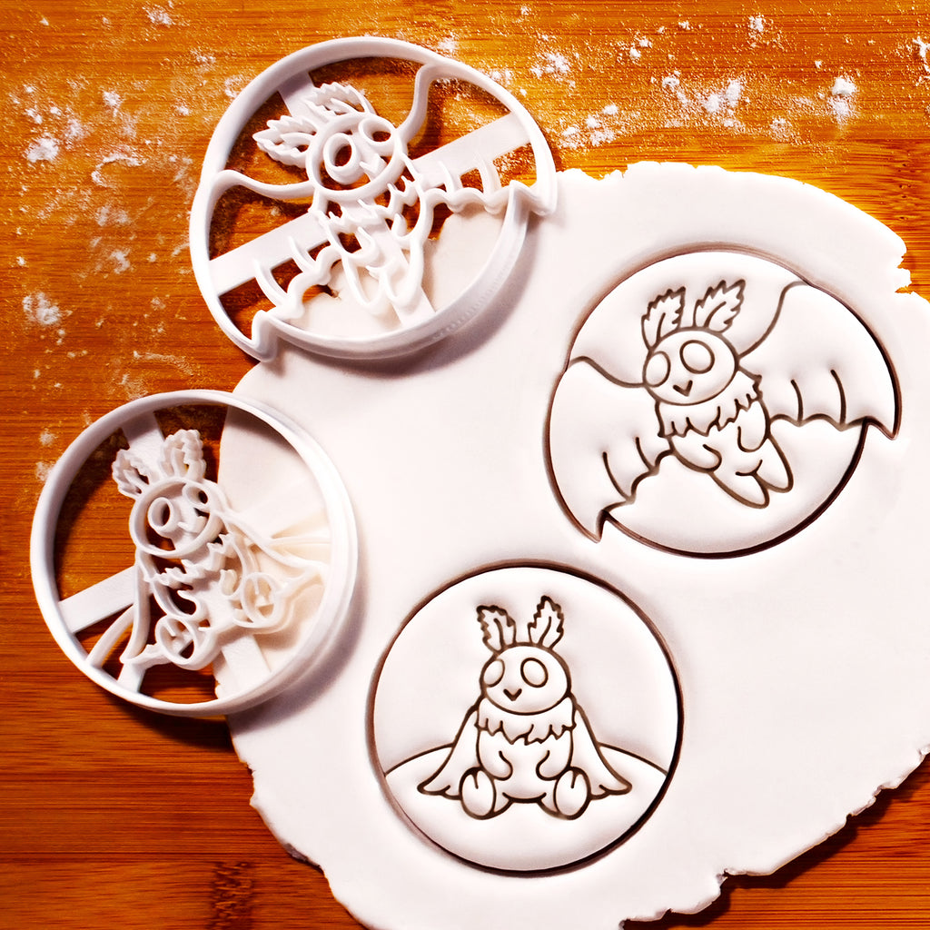Set of 2 Cute Mothman Cookie Cutters – Bakerlogy