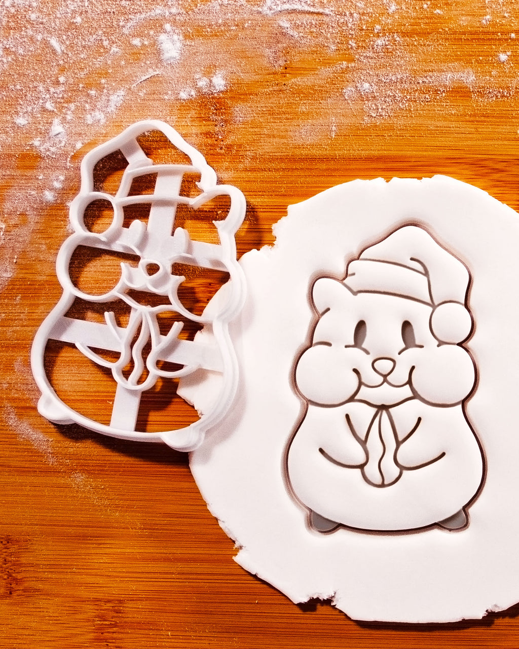 Hamster with Santa Hat Cookie Cutter – Bakerlogy