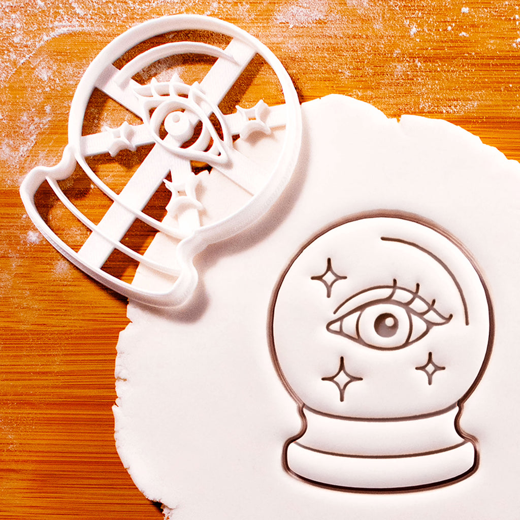 All-Seeing Crystal Ball Cookie Cutter – Clairvoyant Baking Tool – Bakerlogy