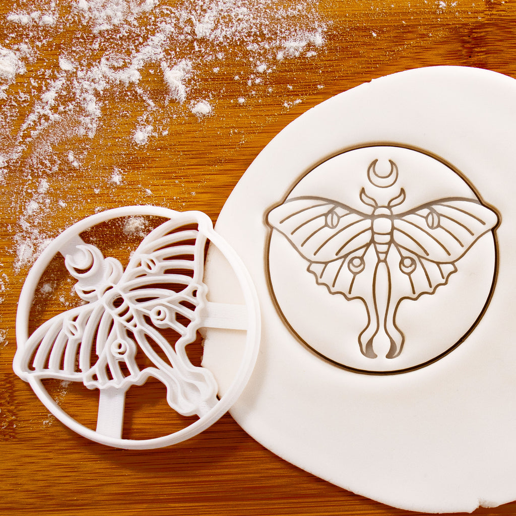 Luna Moth Cookie Cutter (American Moon Moth) – Bakerlogy