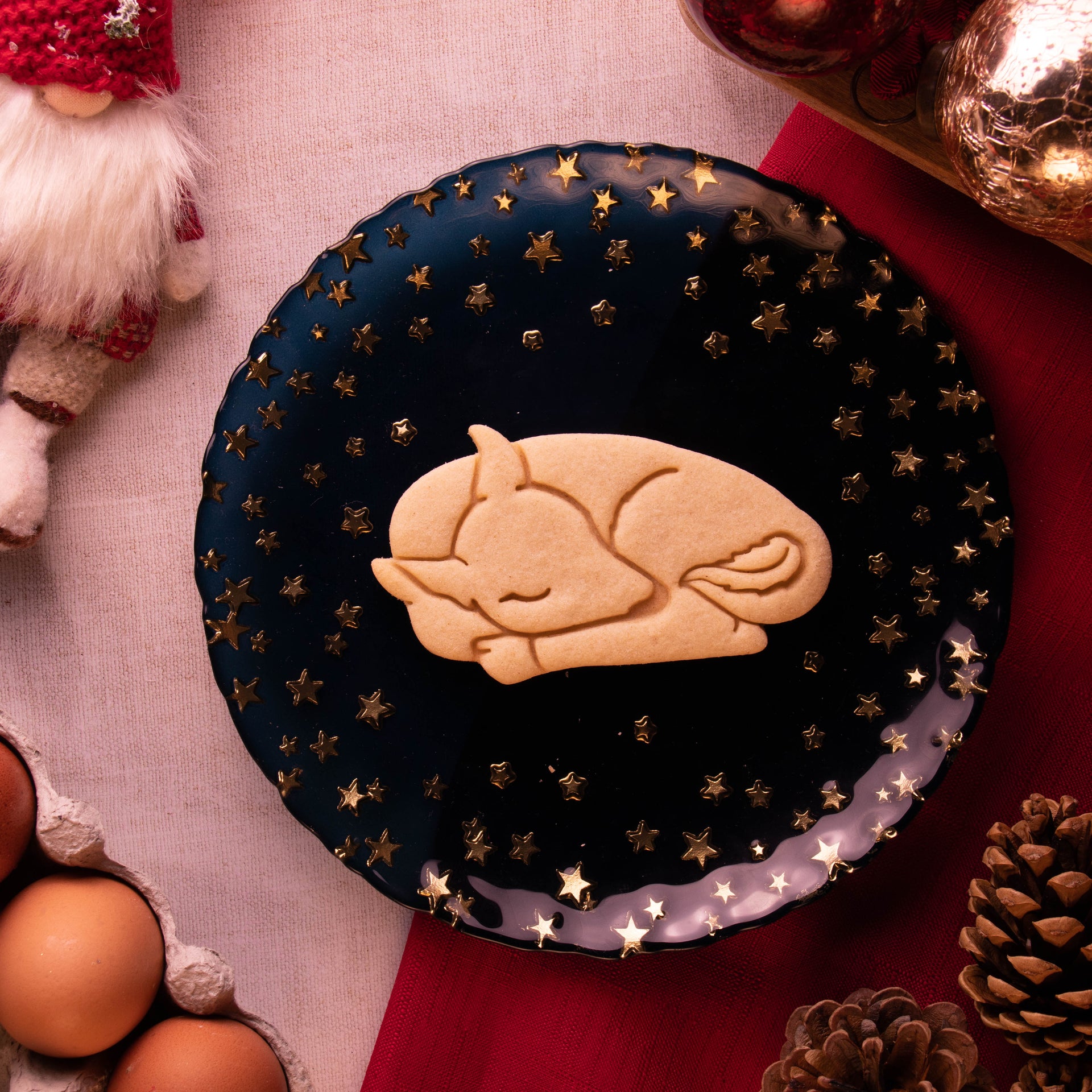 Fawn Sleeping Cookie Cutter – Bakerlogy