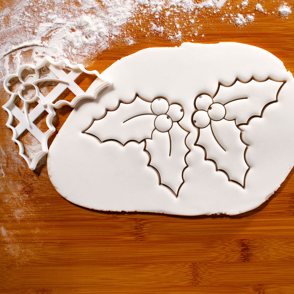 Holly Cookie Cutter – Bakerlogy